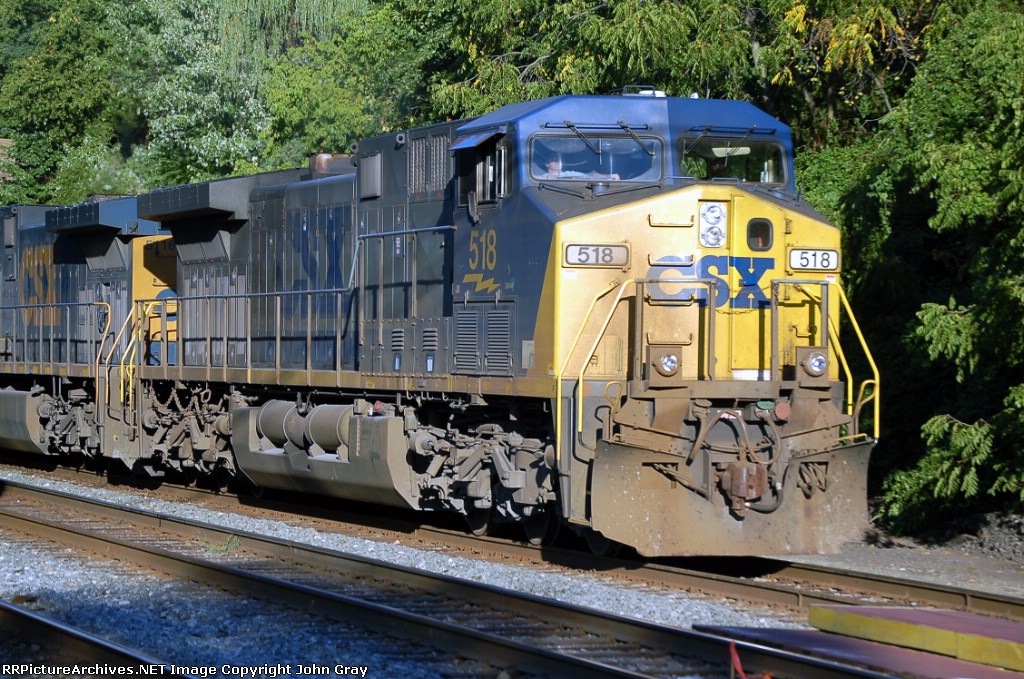 CSXT 518(AC44CW) & CSXT 5116(AC44CW) on U835-18